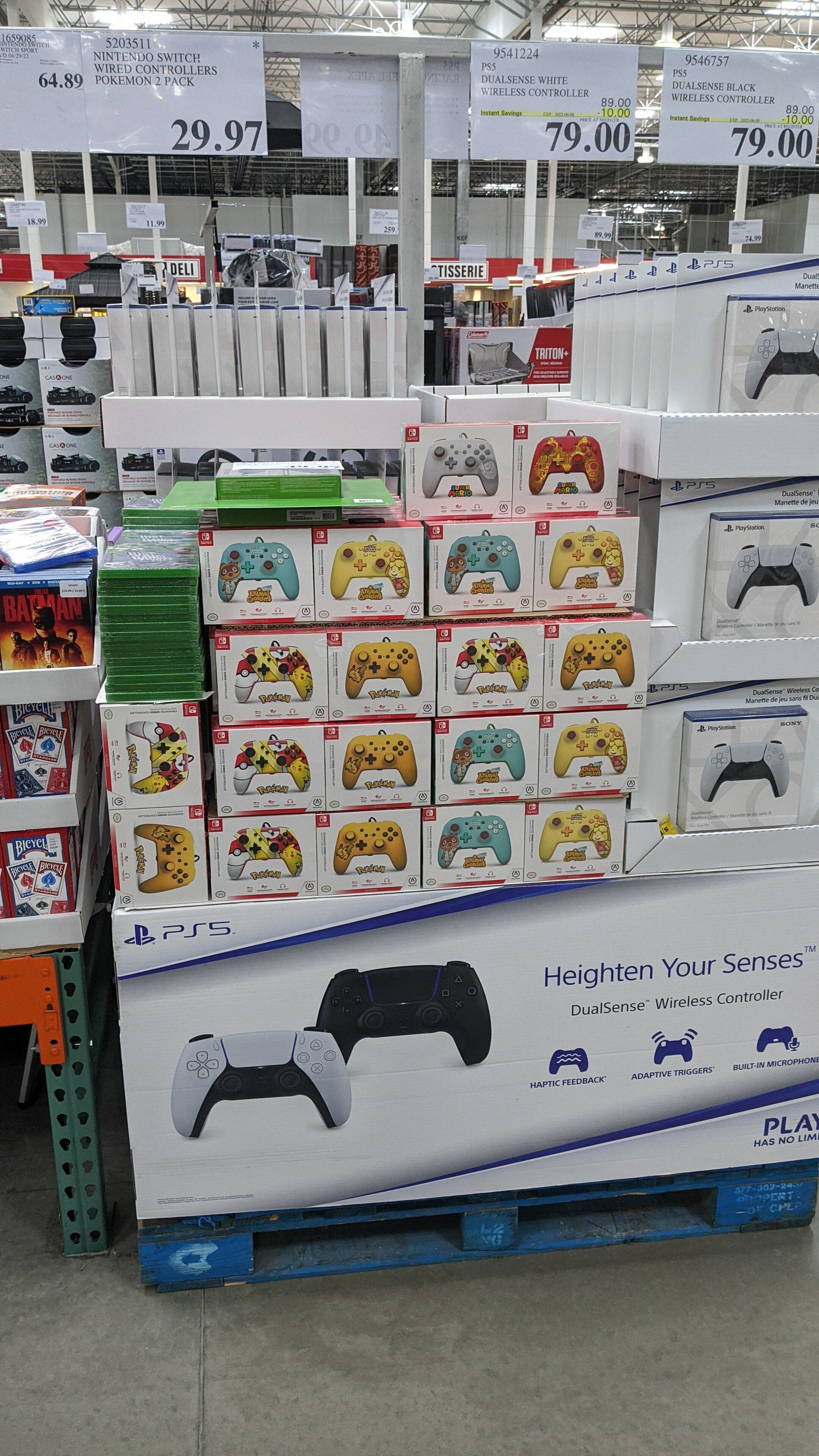 [Costco] Nintendo Switch Wired Controllers - 2 pack (Isabelle and Tom ...