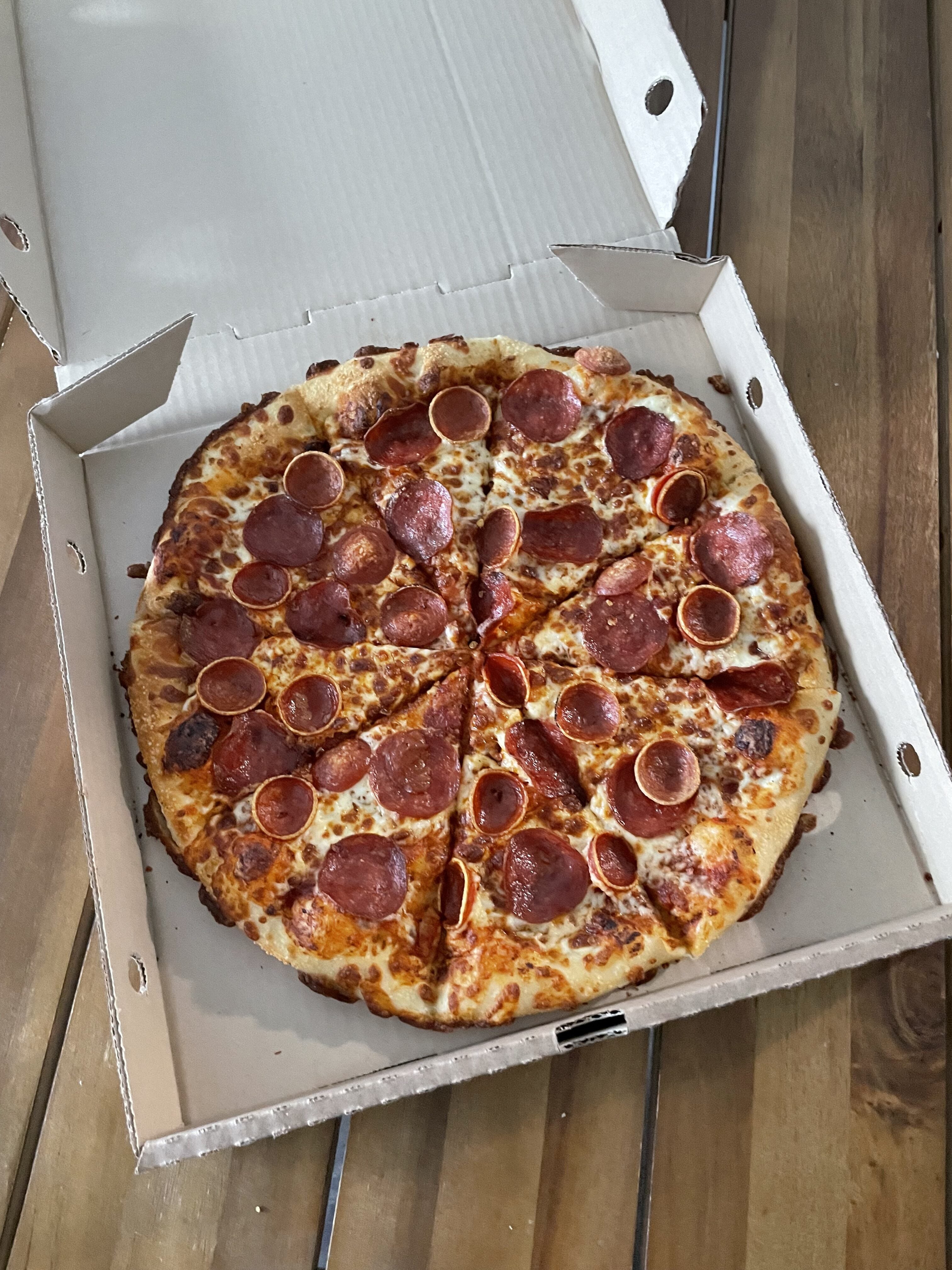 [Pizza Hut] FREE medium handcrafted Crust pizza when you bring in any ...