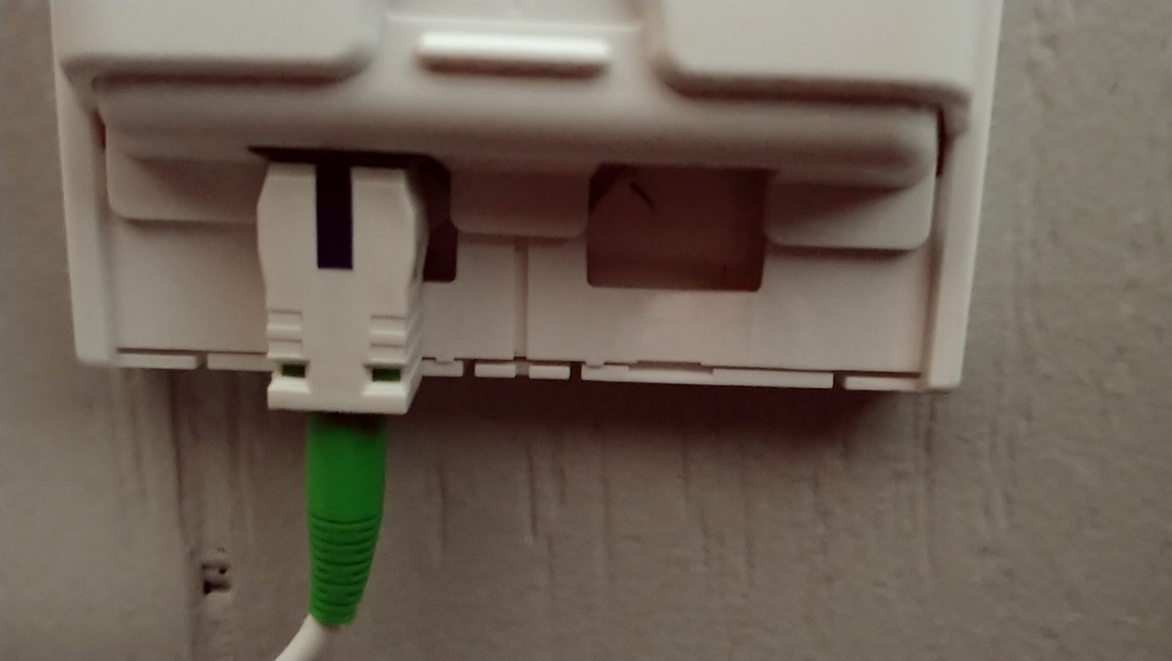 Looking for 10' cable for Bell GigaHub, need to move. - RedFlagDeals ...