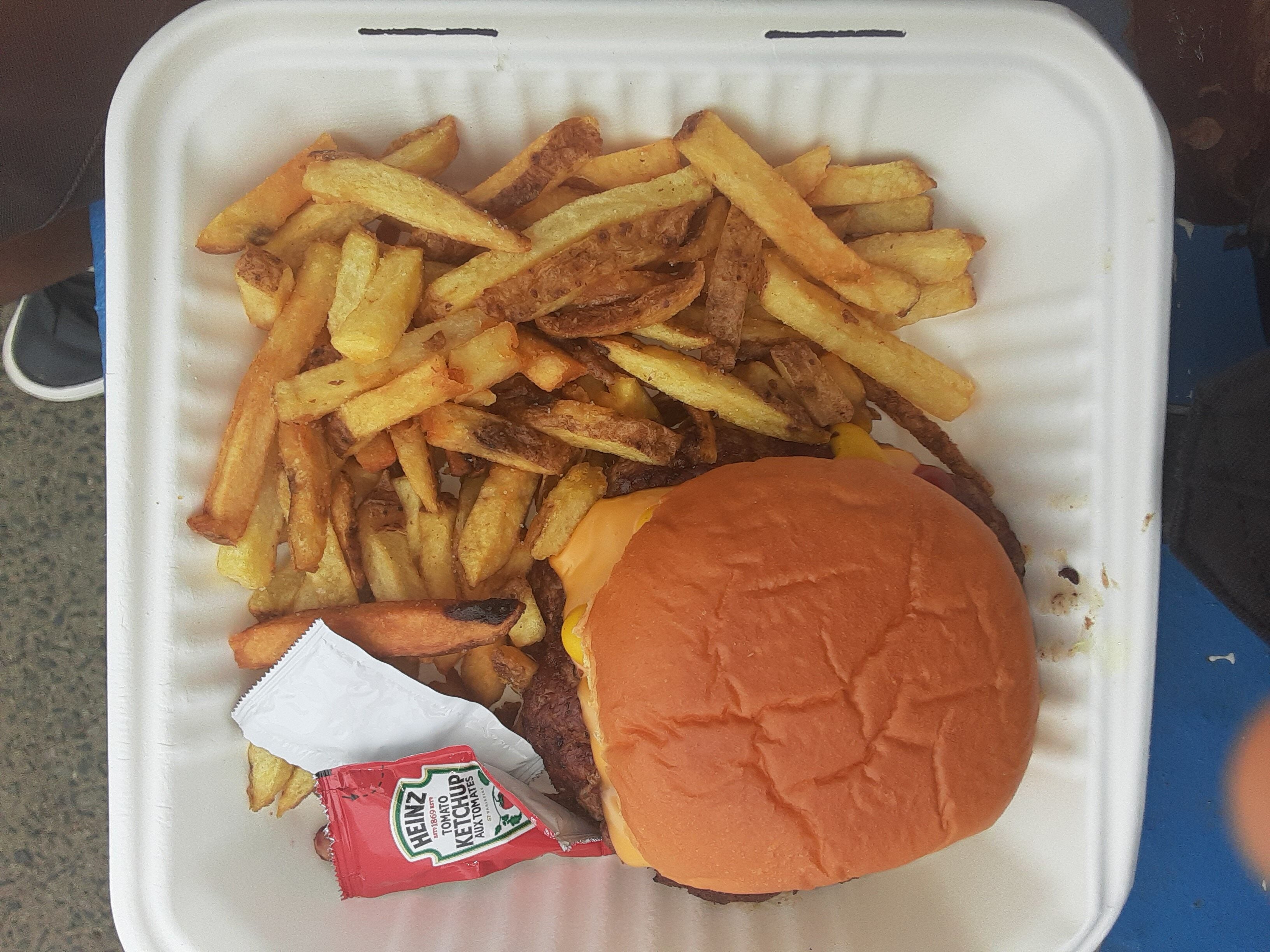 [Burger Republic] (TORONTO ONLY) $6 smash burger and fries June 27 to ...