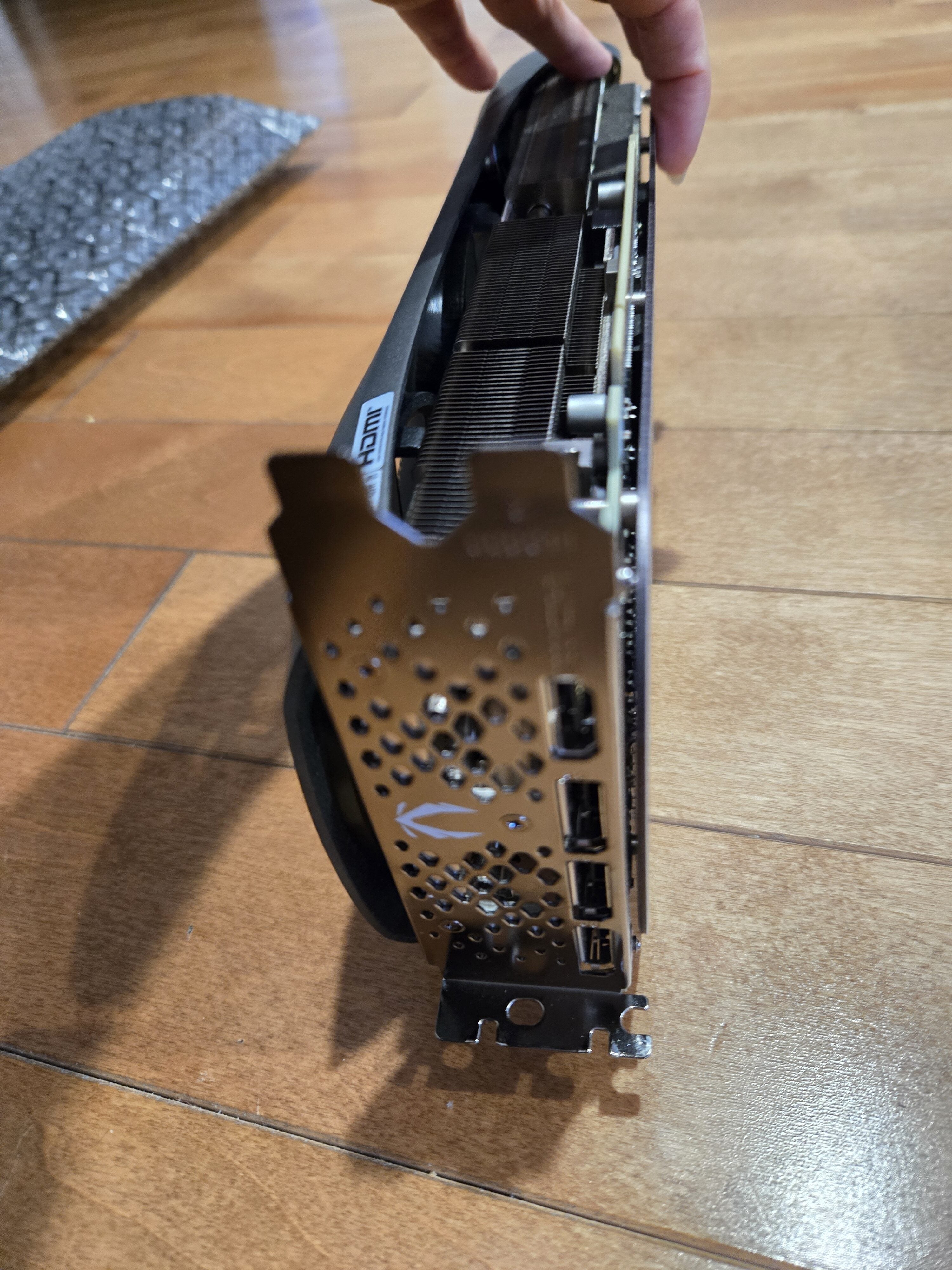 ZOTAC Gaming GeForce RTX 4070 AMP AIRO Spider-Man: Across The Spider ...